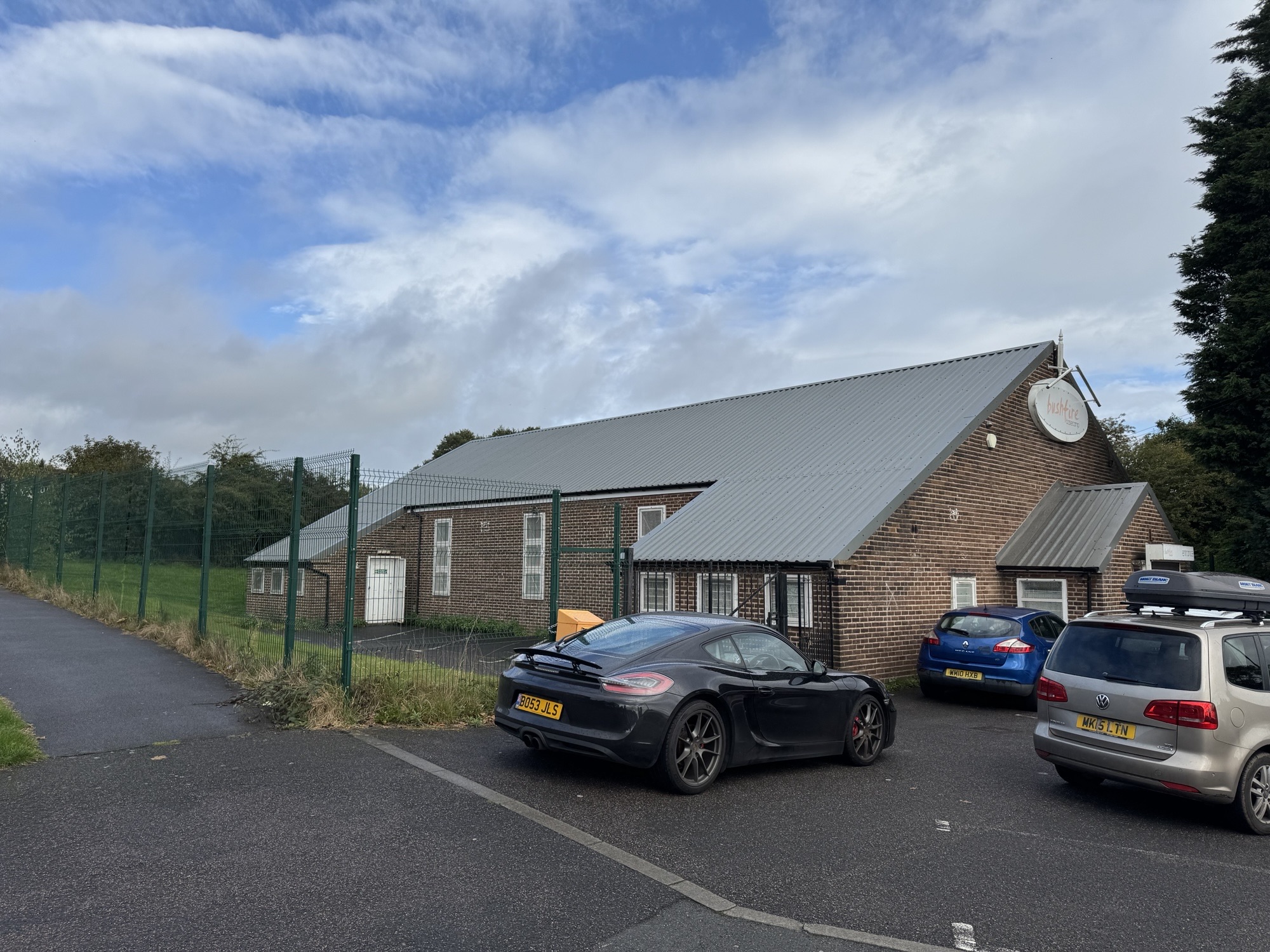LM1 Agency | 427 Halifax Road, Grenoside, Sheffield, S35 8PB